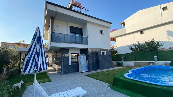 Kuşadası ÖZel Havuzlu Villa - Davutlar