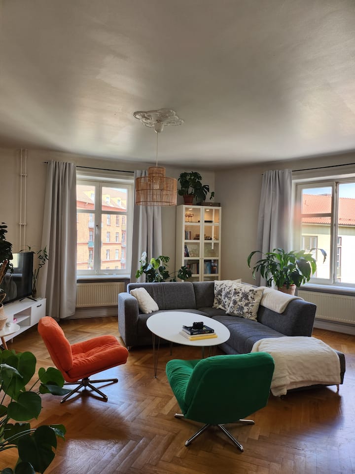 Ljus O Trevlig Lägenhet I  Malmö - 말뫼