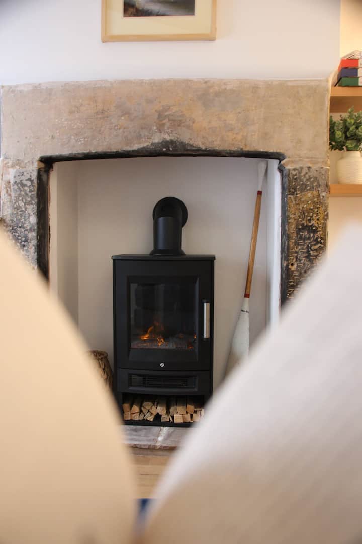 The Sails – Romantic Retreat For Two - Leek