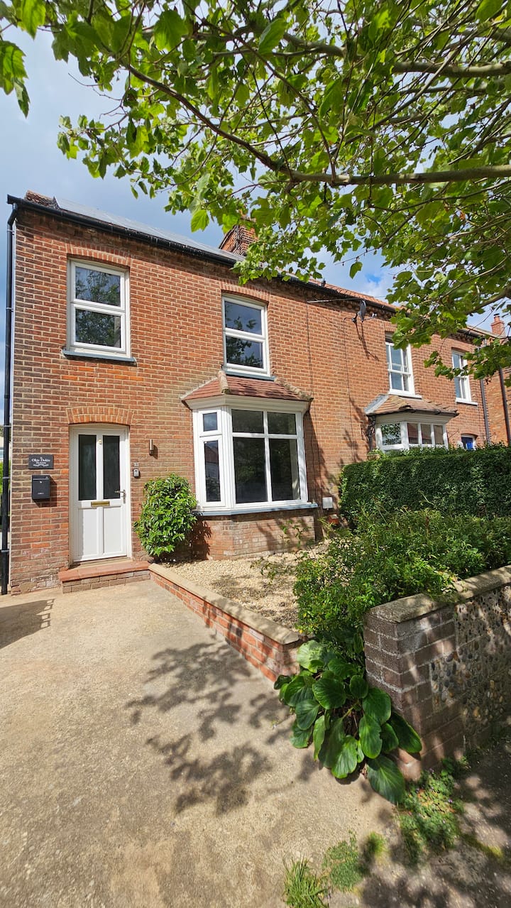Charming Coastal 3 Bedroom House In Sheringham - Sheringham
