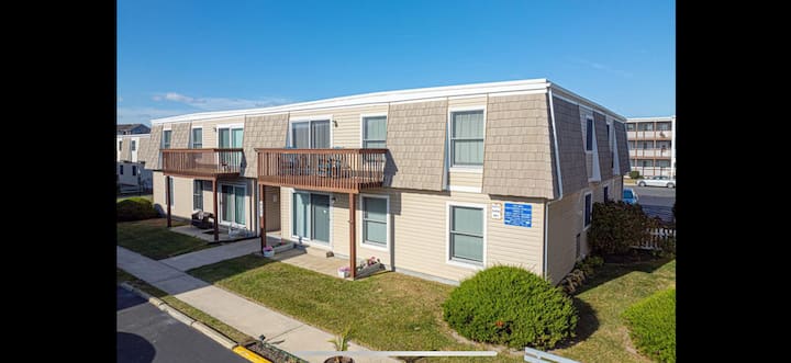 Family Beach Retreat +Pool - Ocean City, MD