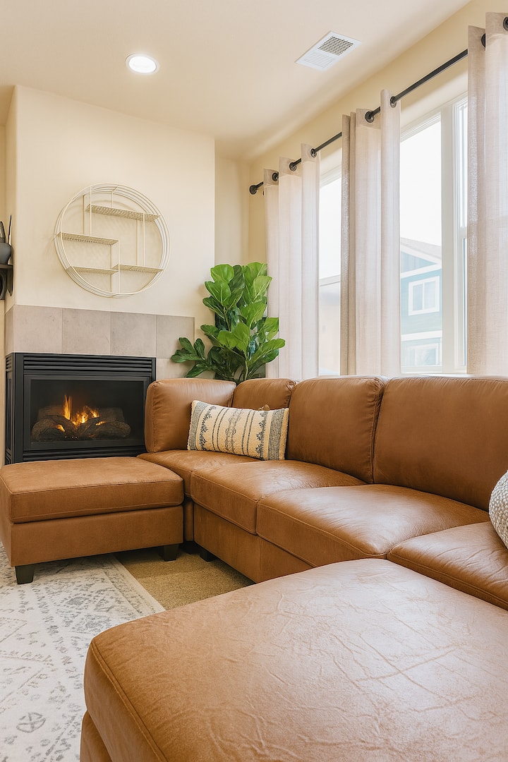 Cozy Modern Retreat Close To Downtown Fort Collins - Fort Collins, CO