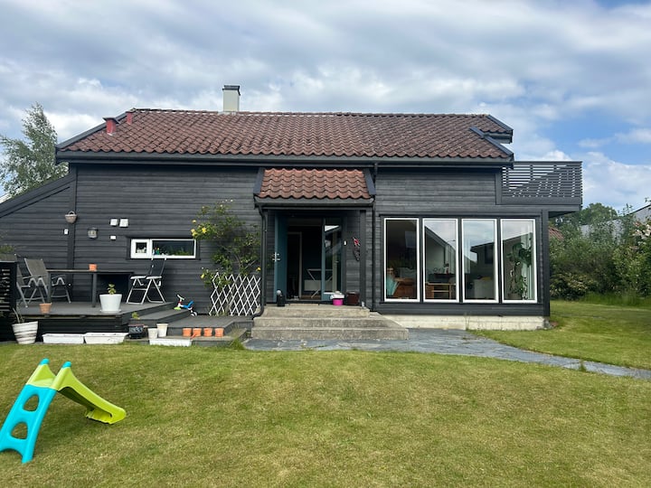 Room W Bathroom /Balcony In House W Lovely Garden. - Stavanger