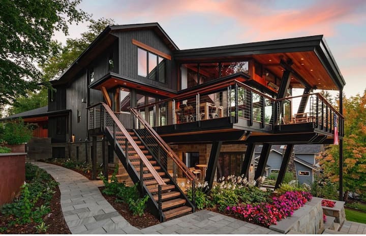 Dream Lake Front Home On Lake Minnetonka! - Eden Prairie, MN
