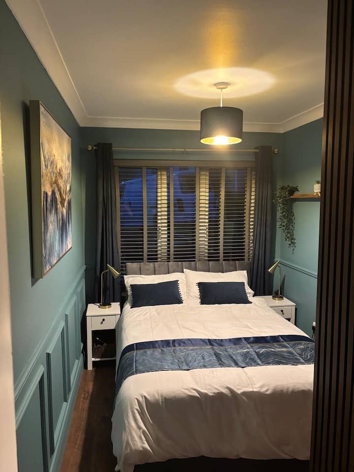 Private Suite In Family Home, En-suite& Kitchen - Galway