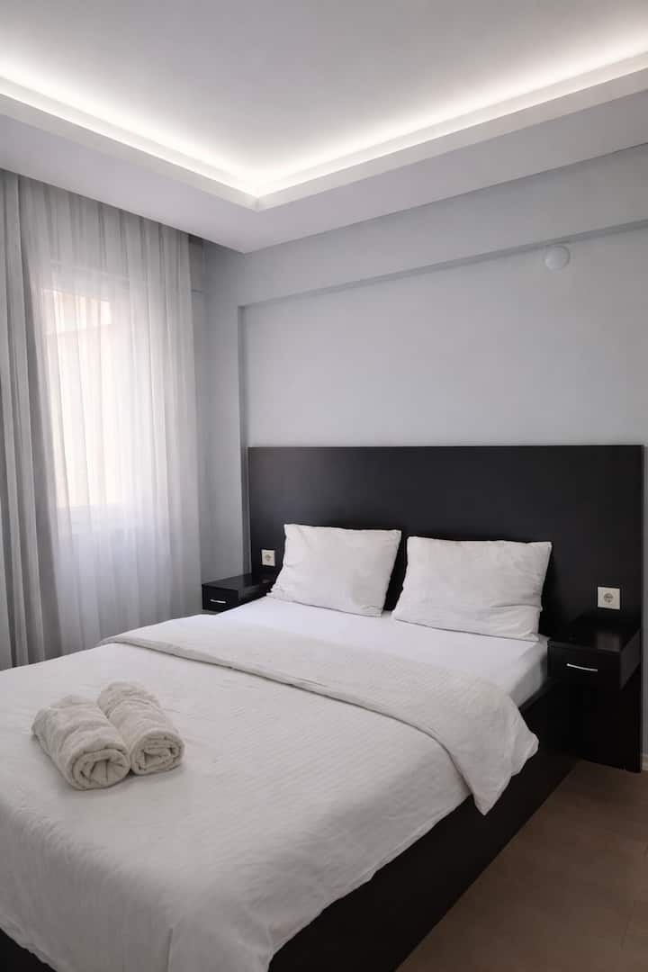 Kordon Yakını 1+1 Junior Suit - 伊士麥