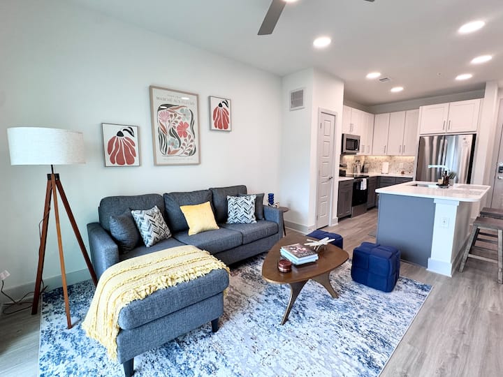 Luxe Houston Heights Apt! Perfect 4 Long Term Stay - Houston, TX