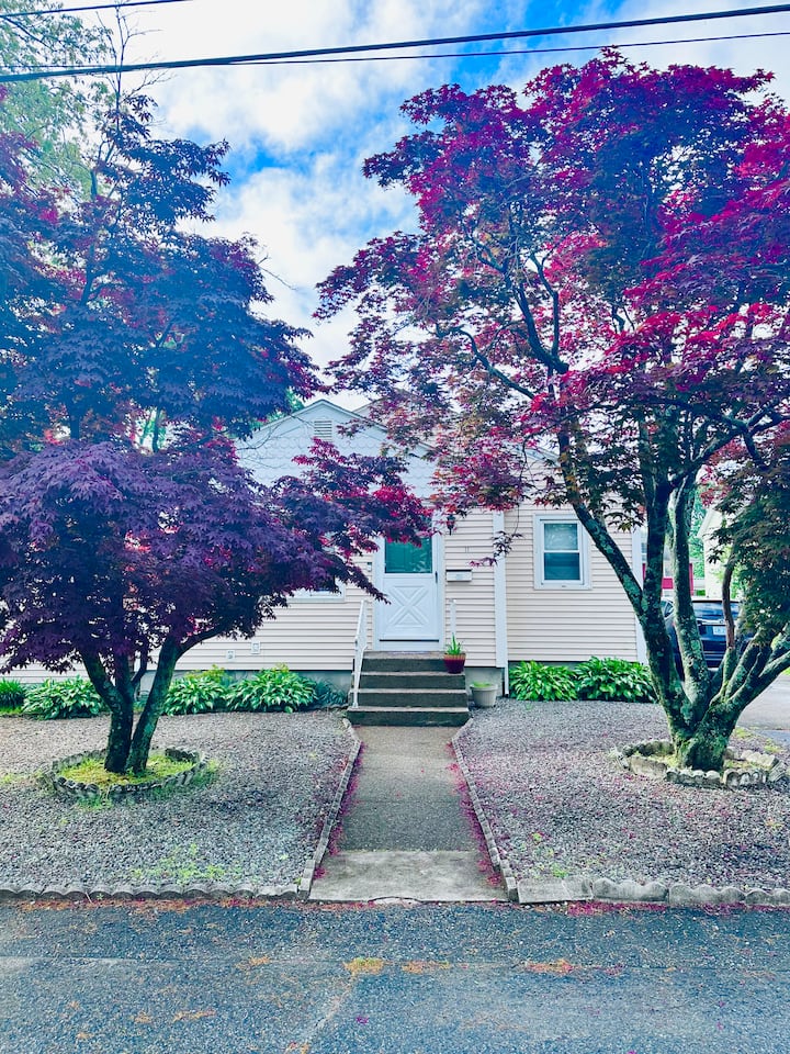 Cozy 3br On Quiet Dead End, Half Mile Trail - Providence, RI
