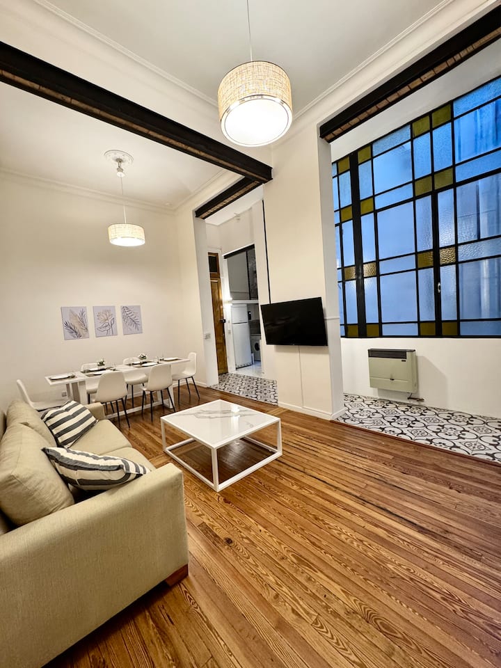 Encantador Depto Con Ventanales De éPoca En Retiro - Argentina