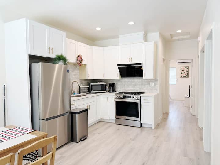 House Of Flowers • 3b2b Scandinavian Retreat - West Covina, CA