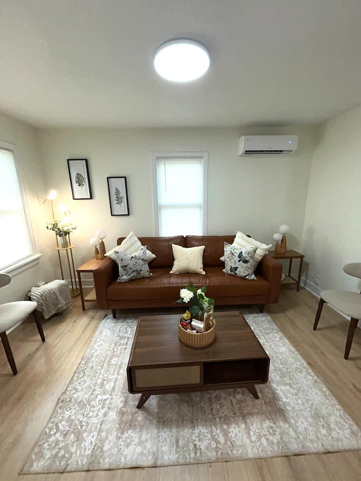 The Tiny Nook - Wichita, KS