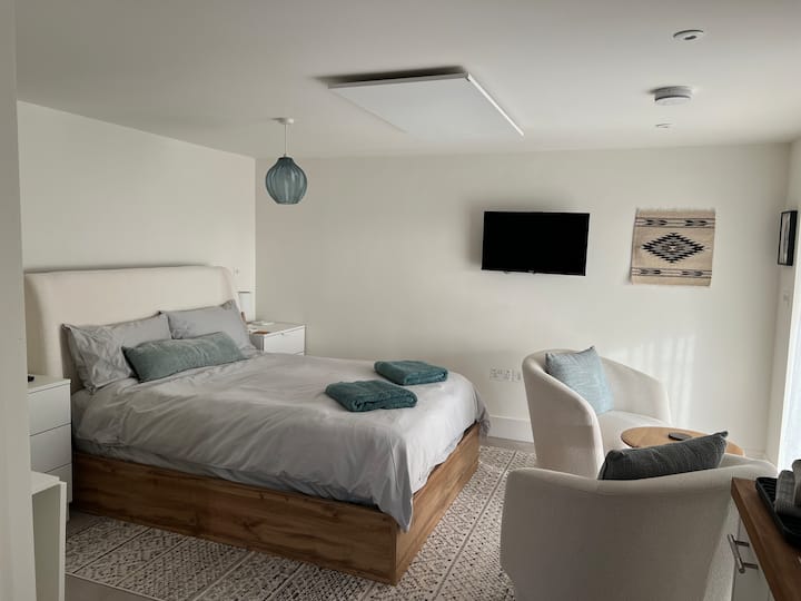 Studio Near Cheddar Gorge W/ Patio & Great Views! - Cheddar