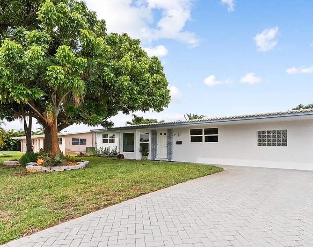 Beautiful waterfront pool home with a dock! - Houses for Rent in ...