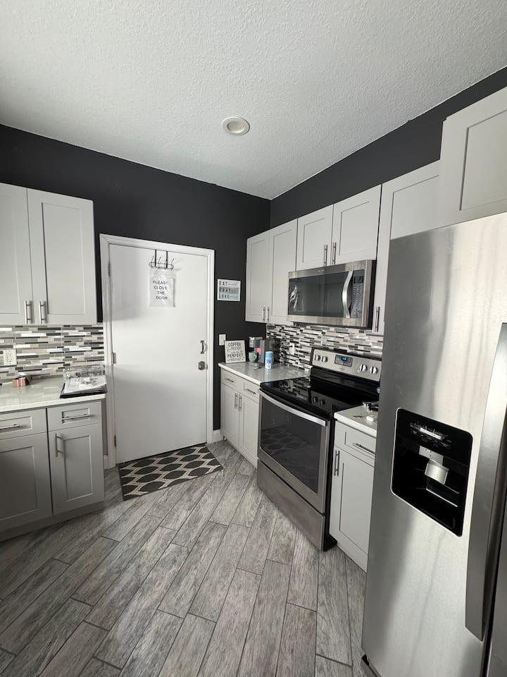 Sun-kissed And Cozy - Cape Canaveral, FL