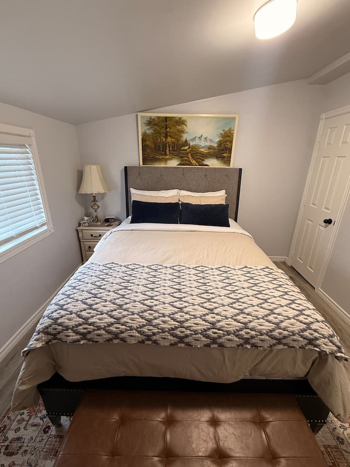 1 Br Modern Loft Windsor (West) By The Bridge - Windsor, ON, Canada