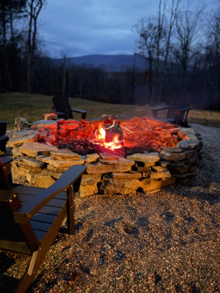 Gambrel Cottage - Catskill, NY