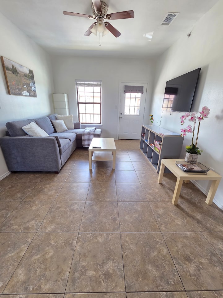 Spacious & Relax Stay · Prime Brownsville Location - Brownsville, TX