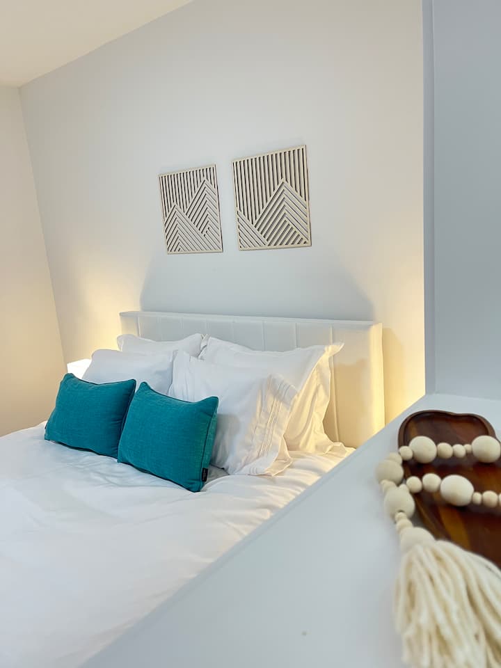 New & Cozy 2-bedroom Suite - Coquitlam