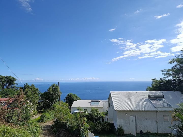 Villa Vue Mer à Saint-leu Avec Piscine - Saint-Leu