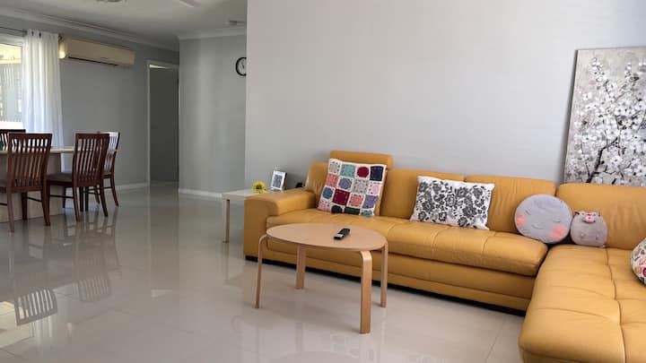 Rooms In Goldcoast (Benowa) Close 2 Everything - Gold Coast