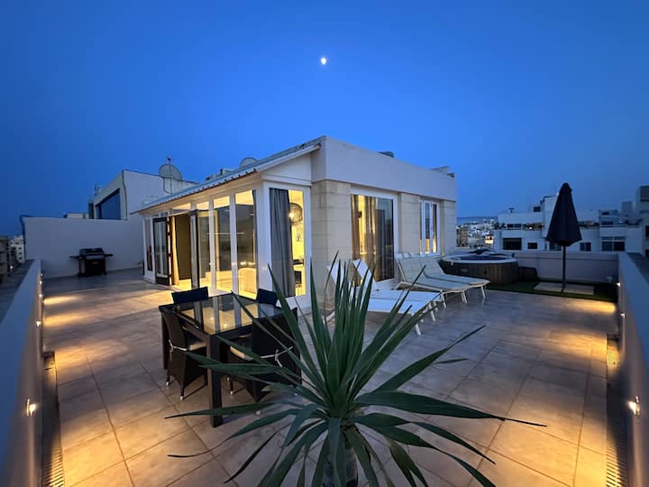 Modern Seaside Penthouse • Jacuzzi+bbq+sun Deck - Malte