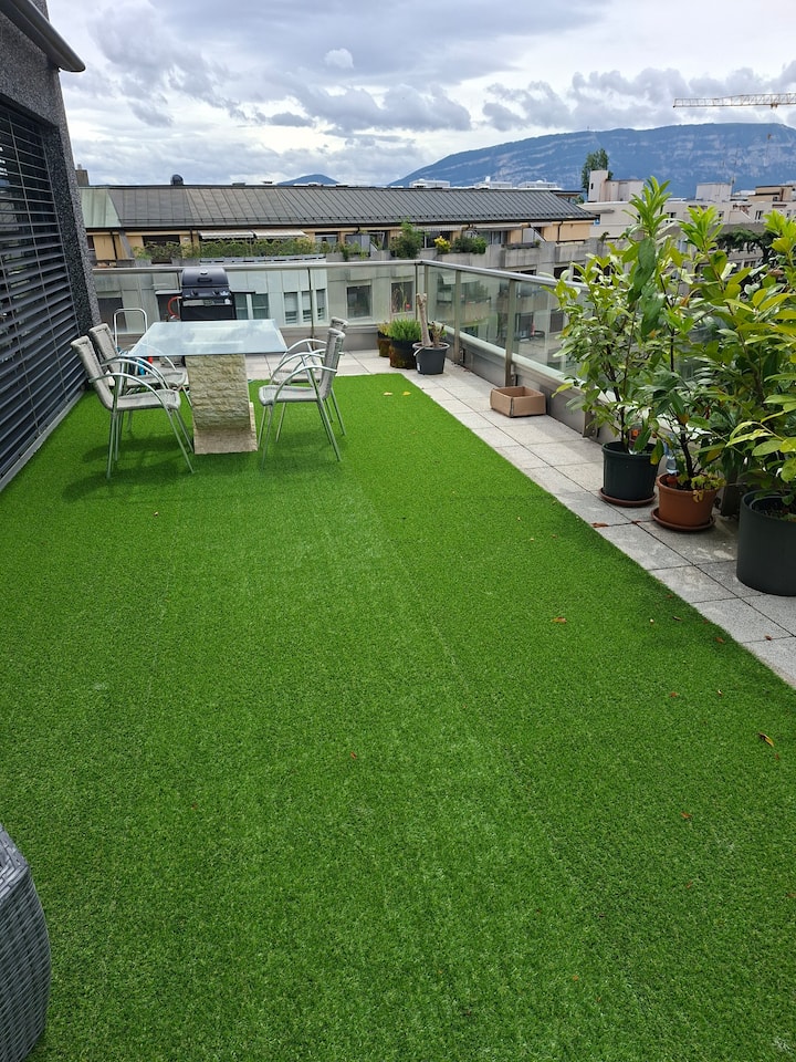 Top Floor Terrace Apartment - Genebra