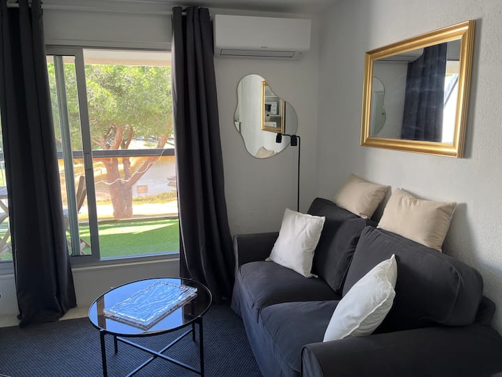 Studio Avec Terrasse Vue Sur Berges Accès Piscine - La Grande-Motte