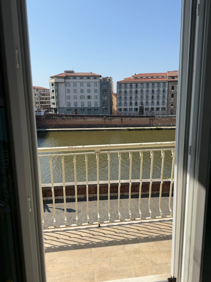 River Front Apartment - Pisa