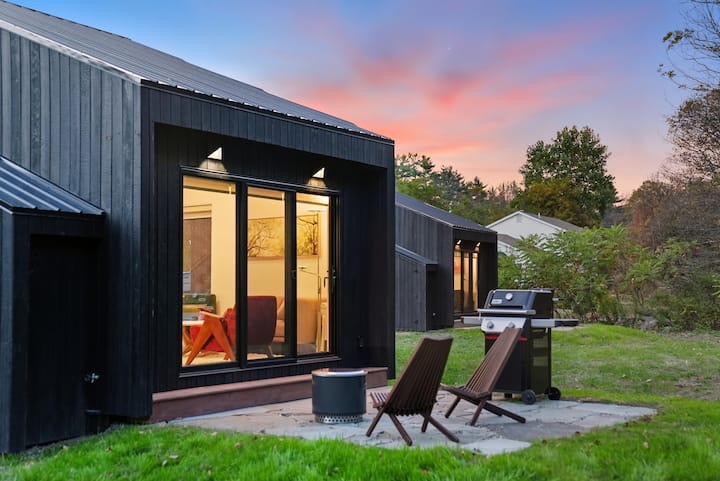 Stylish Loft Adventure Hub Near Woodstock & Okemo - Claremont, NH