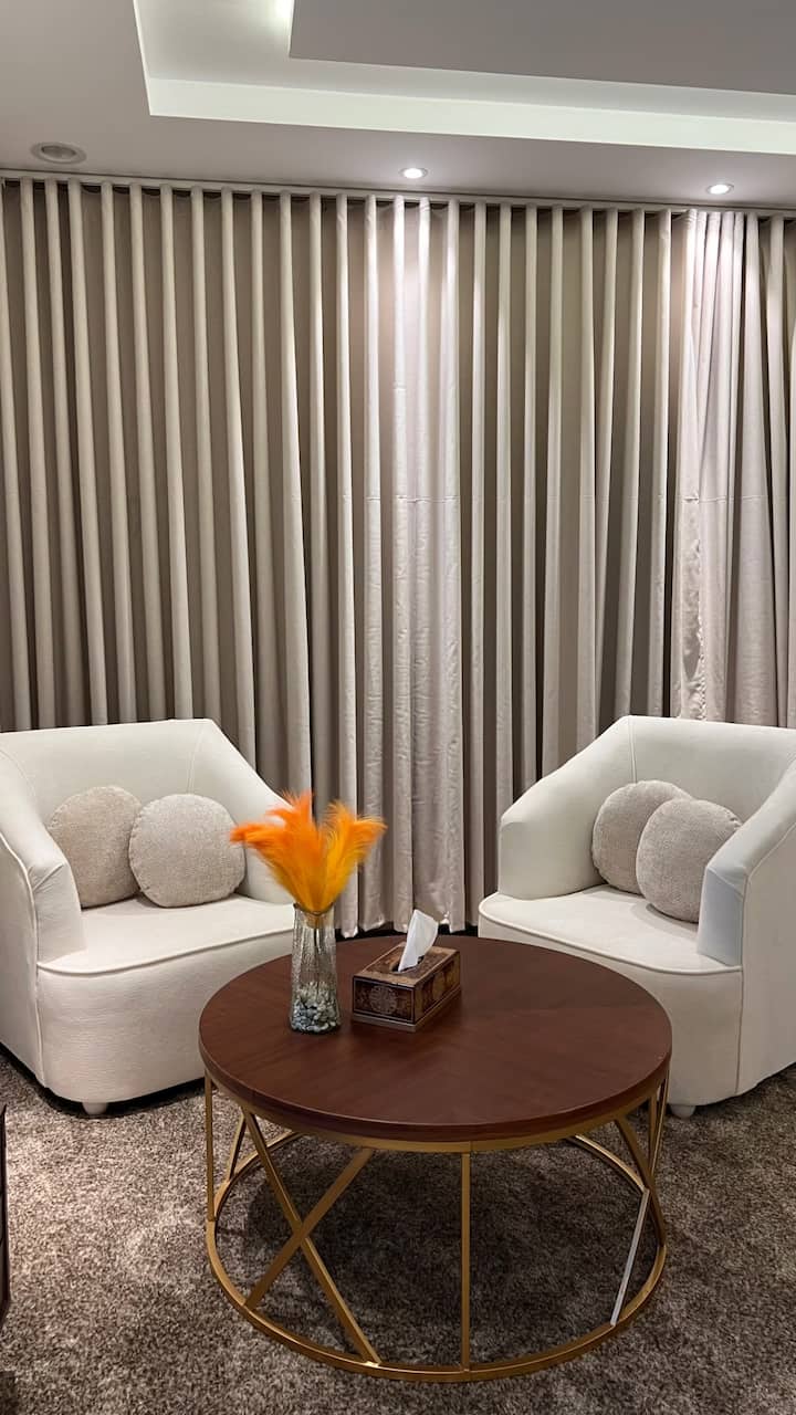 نتمنى لكم إقامة سعيدة . - Makkah