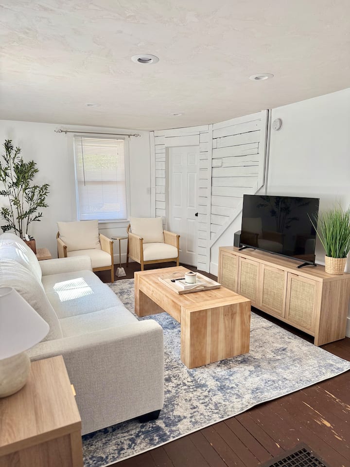 Charming Apartment Near Downtown - Rothrock State Forest, State College