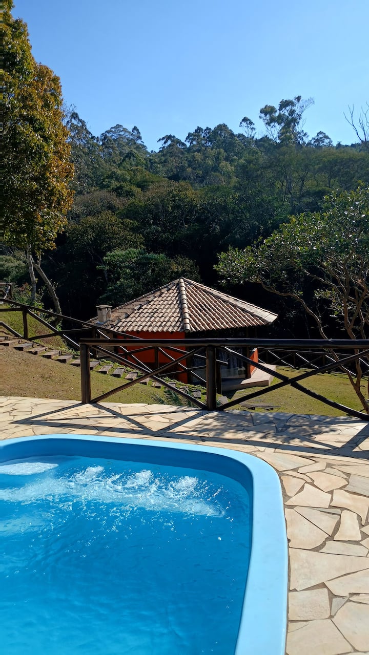 Chalé Romântico 
Privativo Com Lareira E Piscina - Santo Antônio do Pinhal