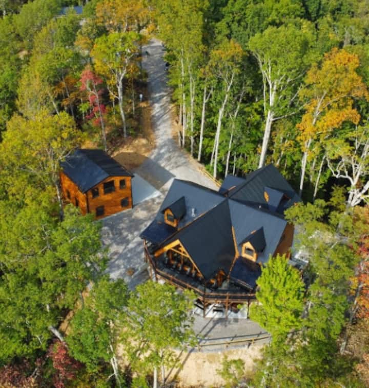 The Father’s House- Pets Allowed - Maggie Valley, NC