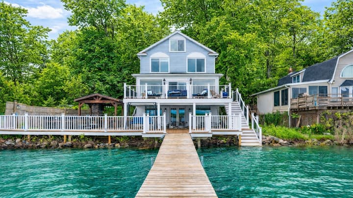 Lakefront | Hot Tub | 10 Guest | Dock + Kayaks - Seneca Falls, NY