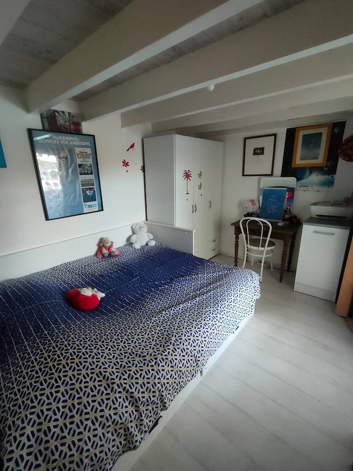 Chambres Dans Une Maison - Hostens