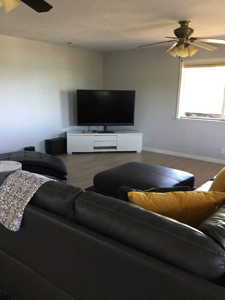 Remodel 2 Bedroom 1 Bath
Secondary Suite - Clearlake, CA