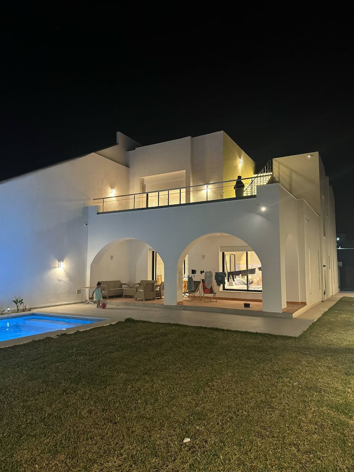 Villa & Pool & Fitness Raum - Hammamet