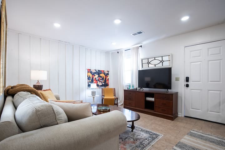 The Eden, 1br Queen Duplex By Velvet Ditch Villas - Oxford, MS