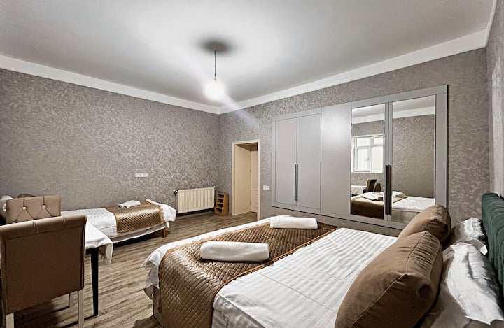 Daffodil’s Sweet Home - Baku