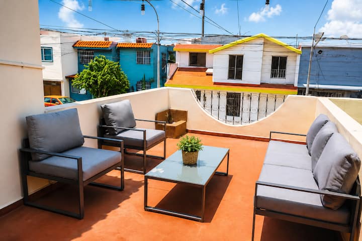 Amplia Y Familiar En Zona Céntrica – ¡Para Grupos! - Monterrey