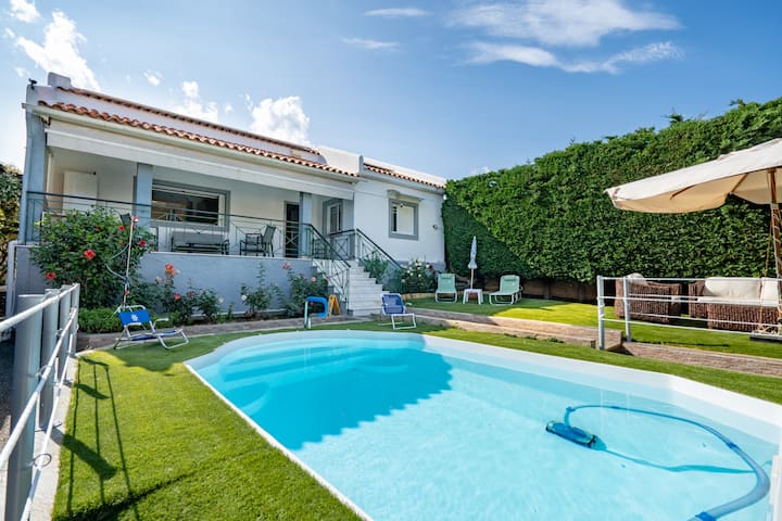 4 Bedroom Villa With Private Pool In Lagonisi - Griechenland