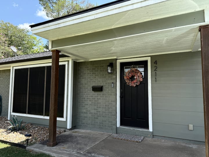 10 Mins To Texas A&m + Downtown - College Station, TX