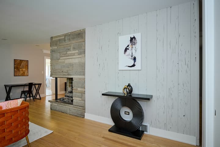 Luxury Fenced In Modern Ranch - Evanston, IL
