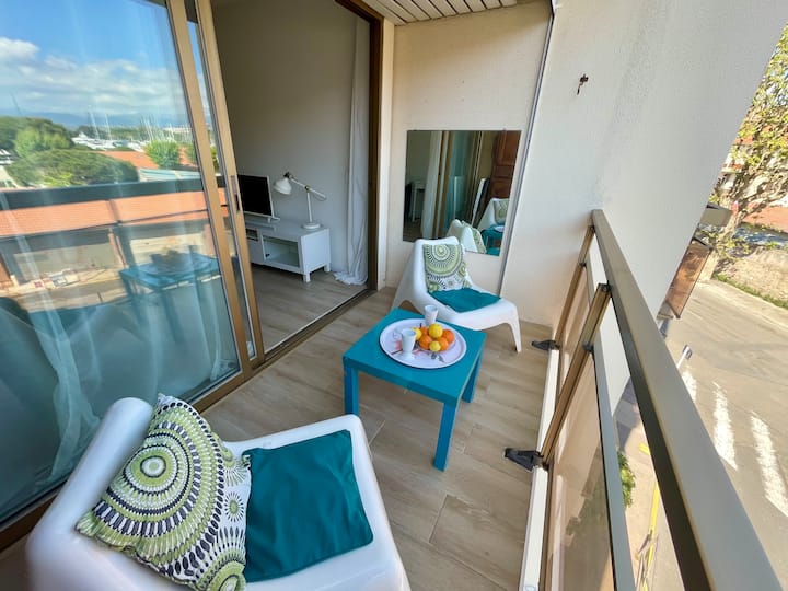 Old Town Studio Avec Terrasse à 5 Mn De La Plage - Marineland - Antibes
