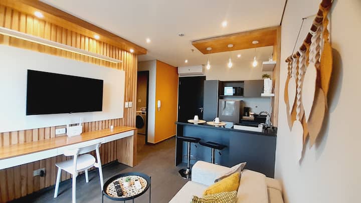 Coqueto Dpto. En La Mejor Zona De Carmelitas - Asunción