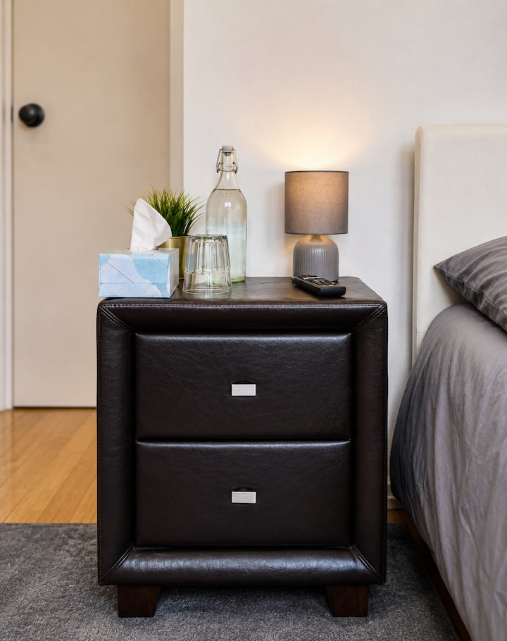 Budget 6 Bedroom 3 Bath Group Stay Near Central - Essex