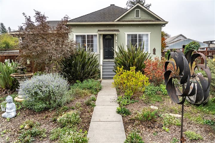 Wyandotte Getaway 2.0 - Petaluma, CA