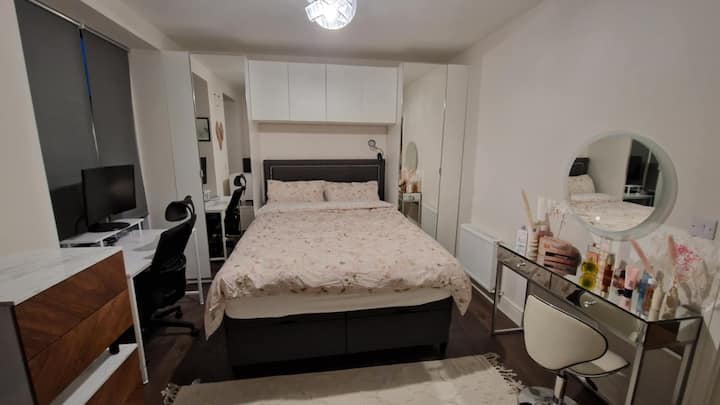 Modern & Cozy Apartment - Dún Laoghaire