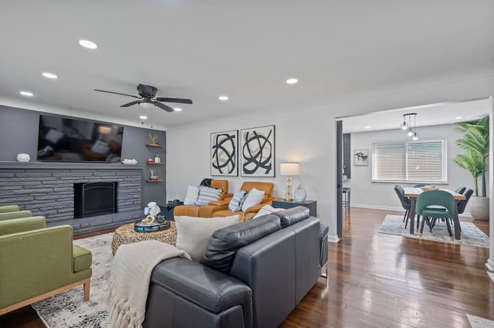 Luxury 5br Cincinnati Home + Gym - Cincinnati, OH