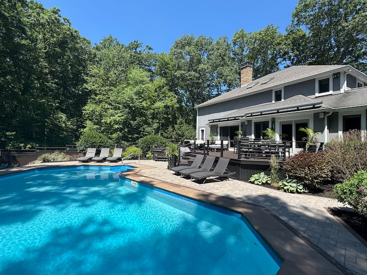 Off Track Bedding - Saratoga, NY